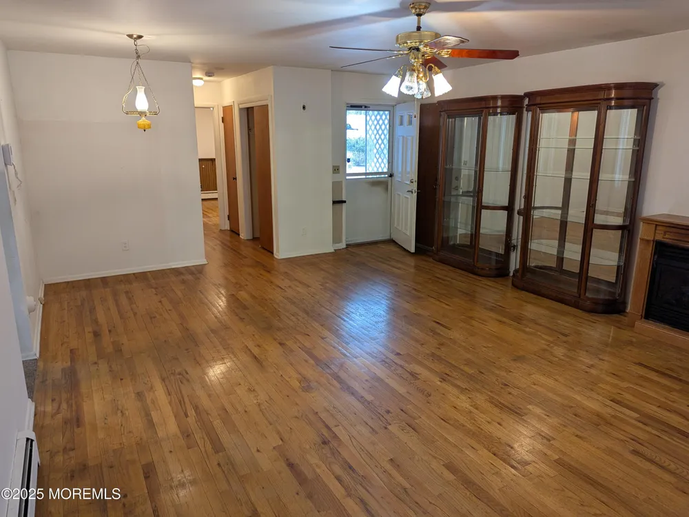 15 Brian Ct, Toms River, Nj 08757 | Silver Ridge Park | 55+ Home For Sale