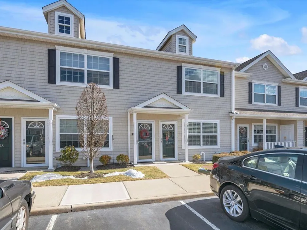 906 Willow Ln, Valley Stream, Ny 11580 | Dutchgate | 55+ Home For Sale