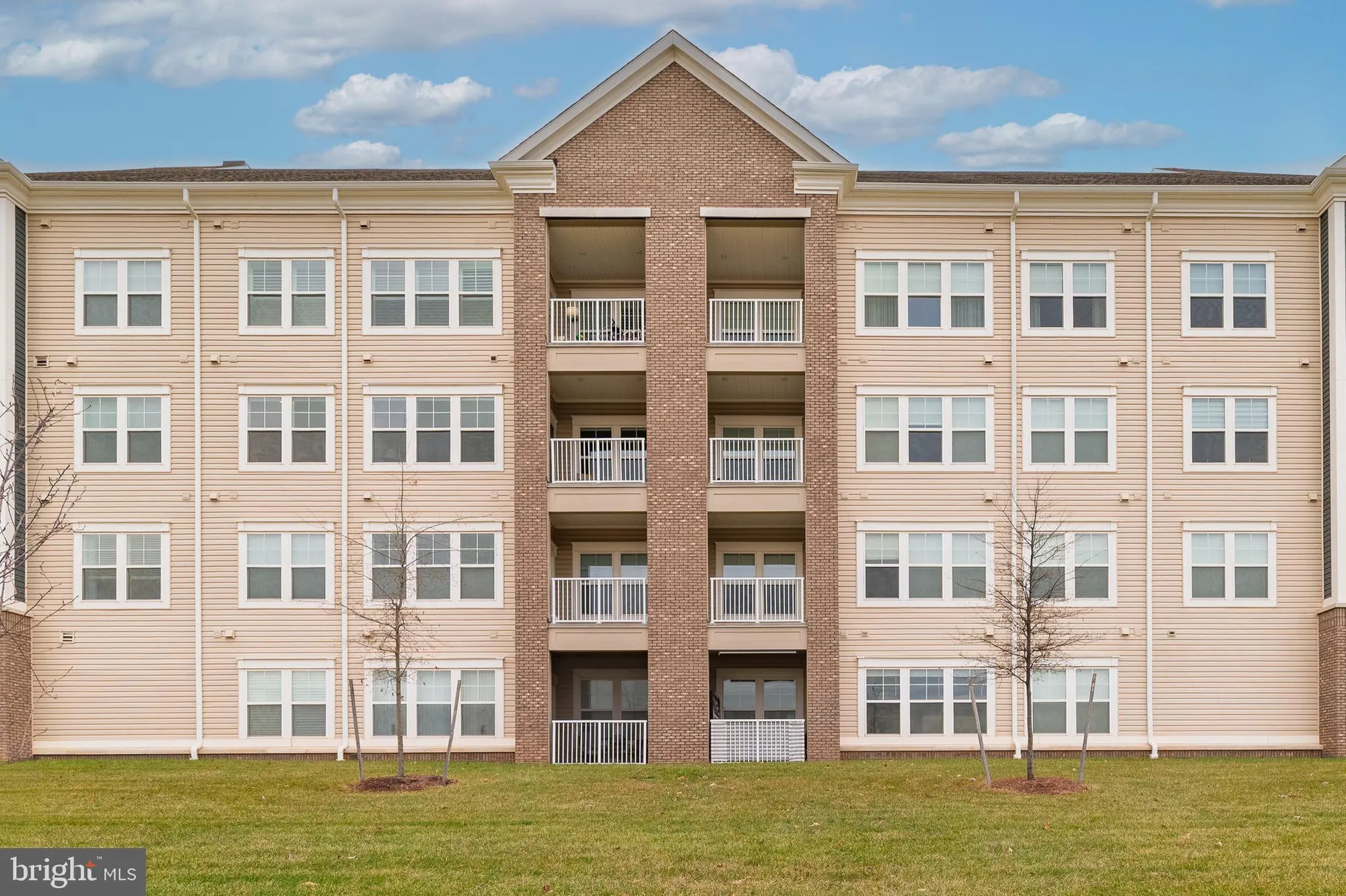 21630 HAWKSBILL HIGH CIR UNIT 403, STERLING, VA 20164 | Montebello | 55 ...