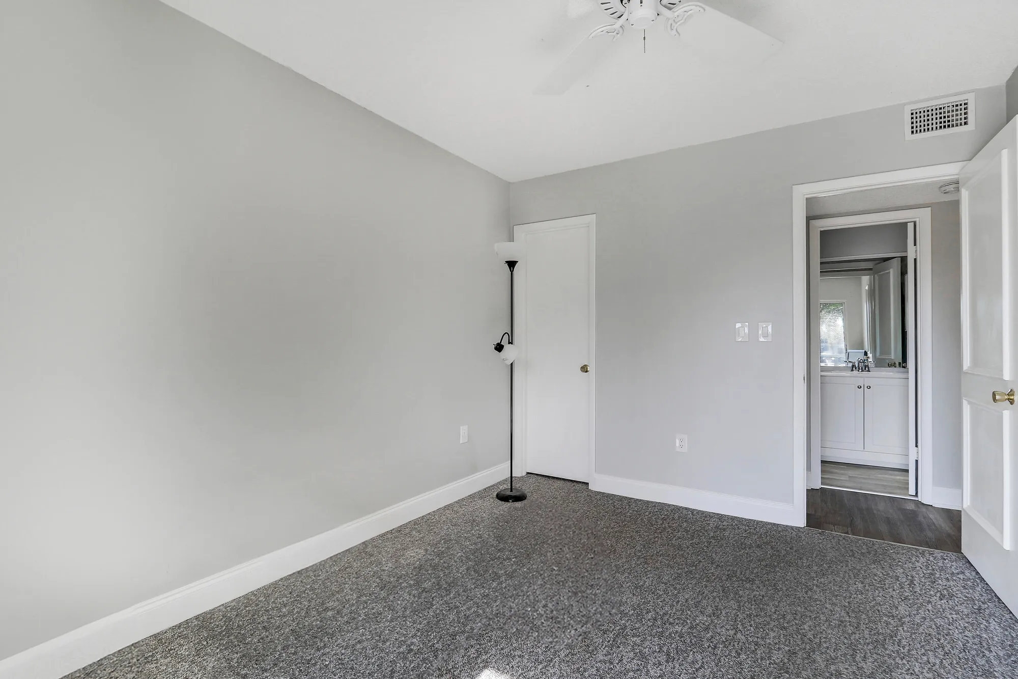 2600 S KANNER HWY Q8, STUART, FL 34994 | De La Bahia | 55+ Home For Sale