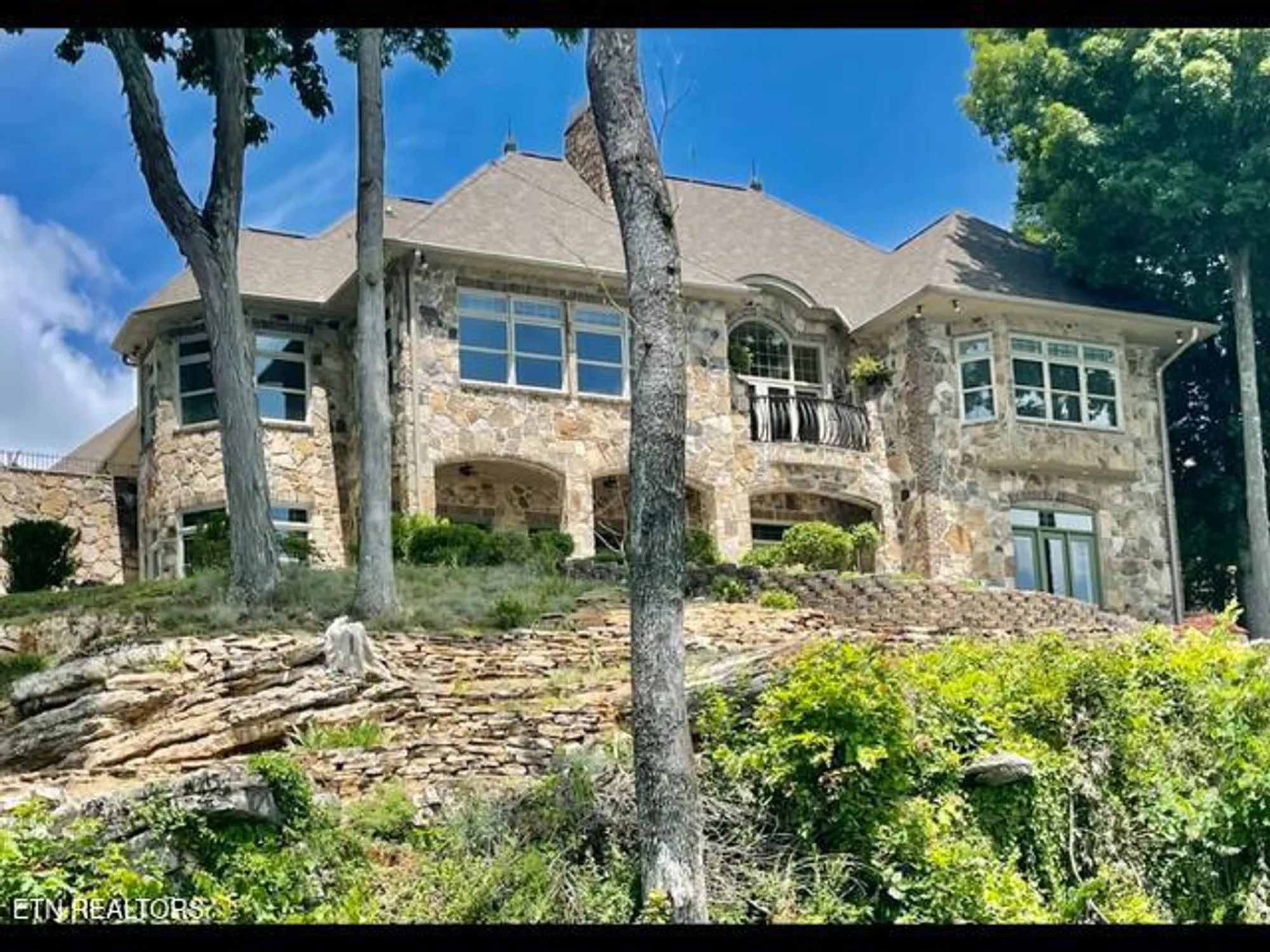 275 ROCK POINT DR, VONORE, TN 37885 | Rarity Bay | 55+ Home For Sale
