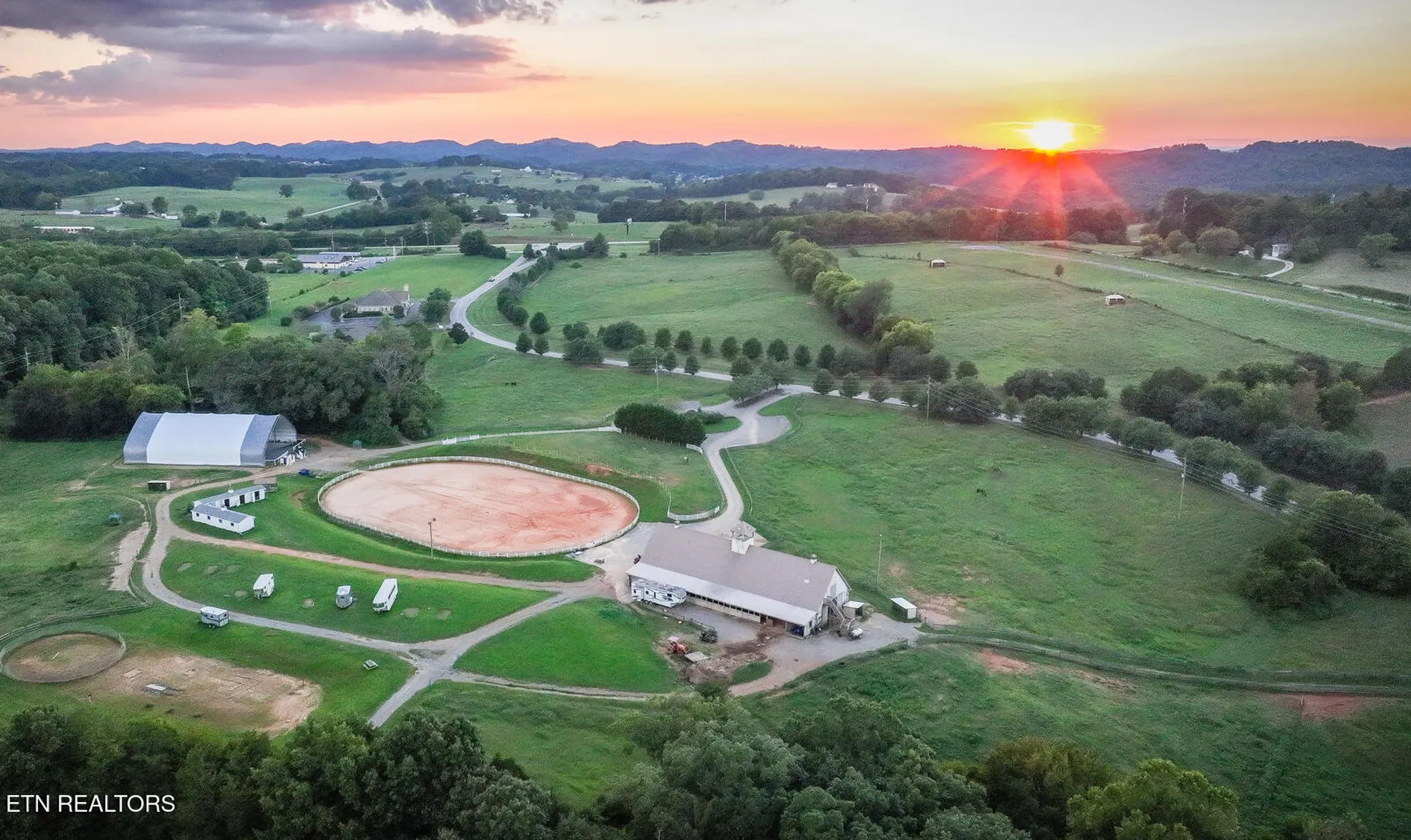 275 ROCK POINT DR, VONORE, TN 37885 | Rarity Bay | 55+ Home For Sale