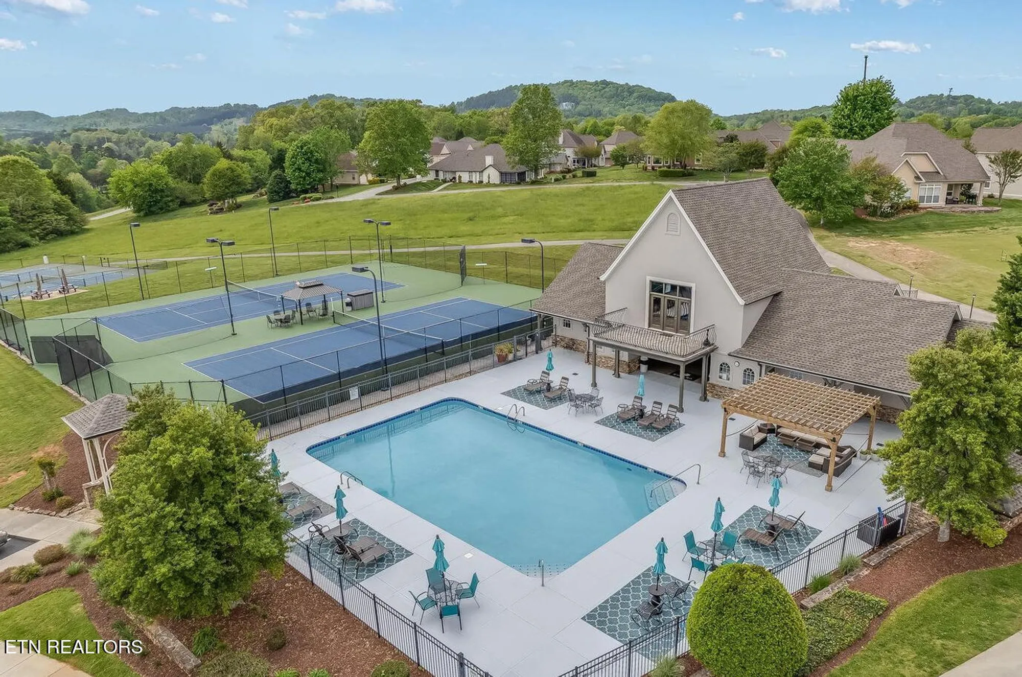275 ROCK POINT DR, VONORE, TN 37885 | Rarity Bay | 55+ Home For Sale