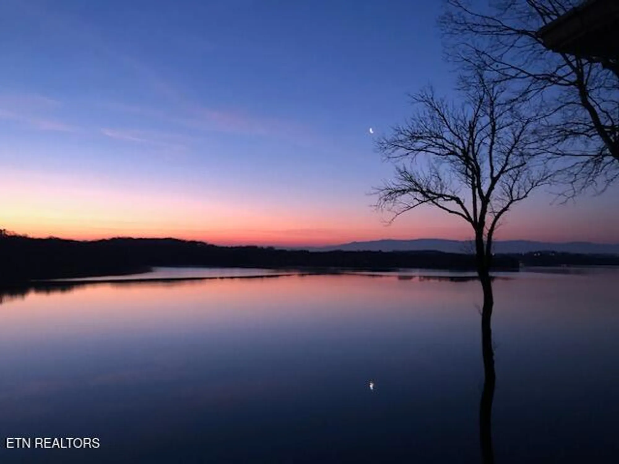 275 ROCK POINT DR, VONORE, TN 37885 | Rarity Bay | 55+ Home For Sale