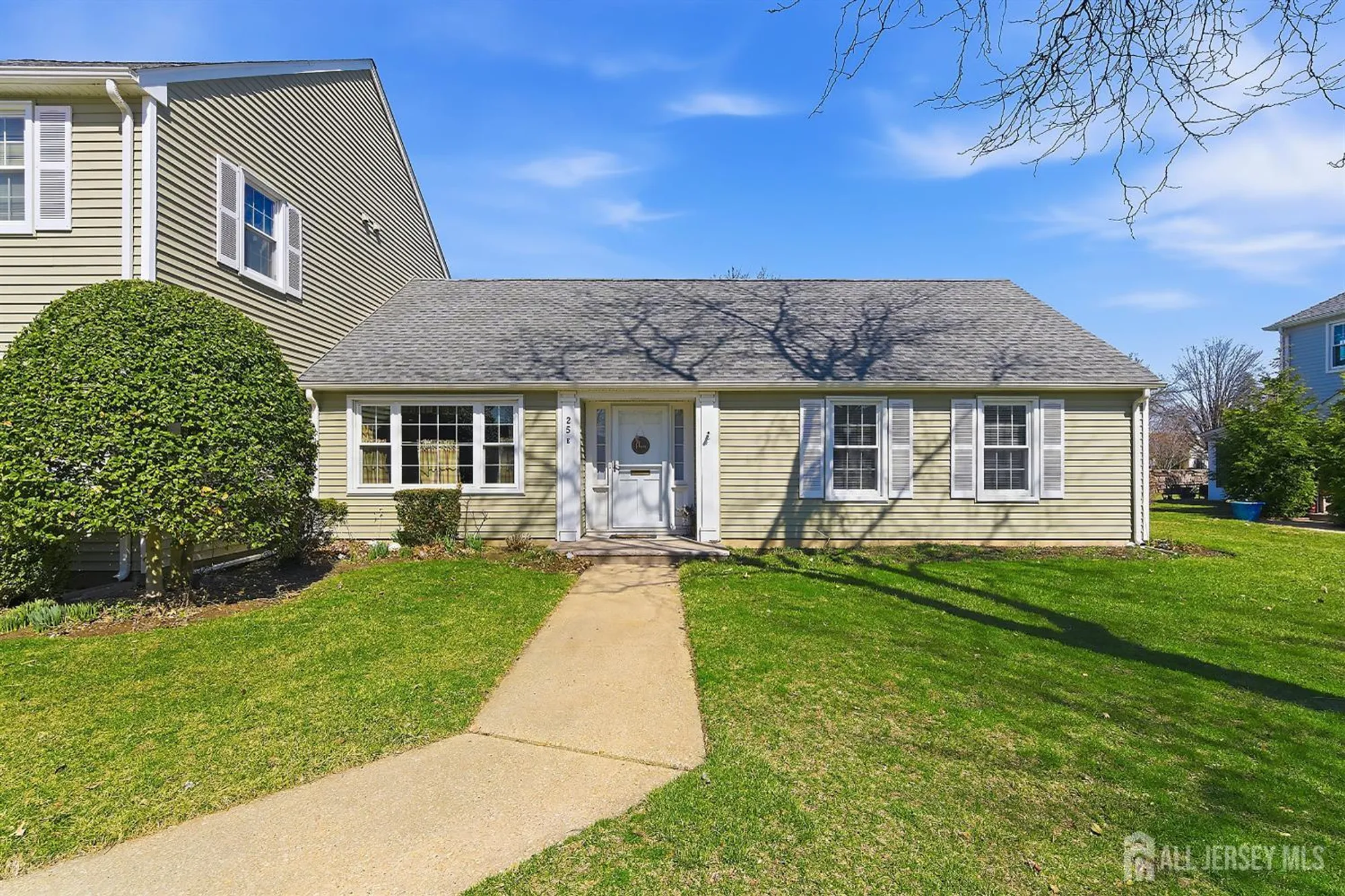 25 E ROSSMOOR DR, MONROE, NJ 08831 | Rossmoor Village | 55+ Home For Sale