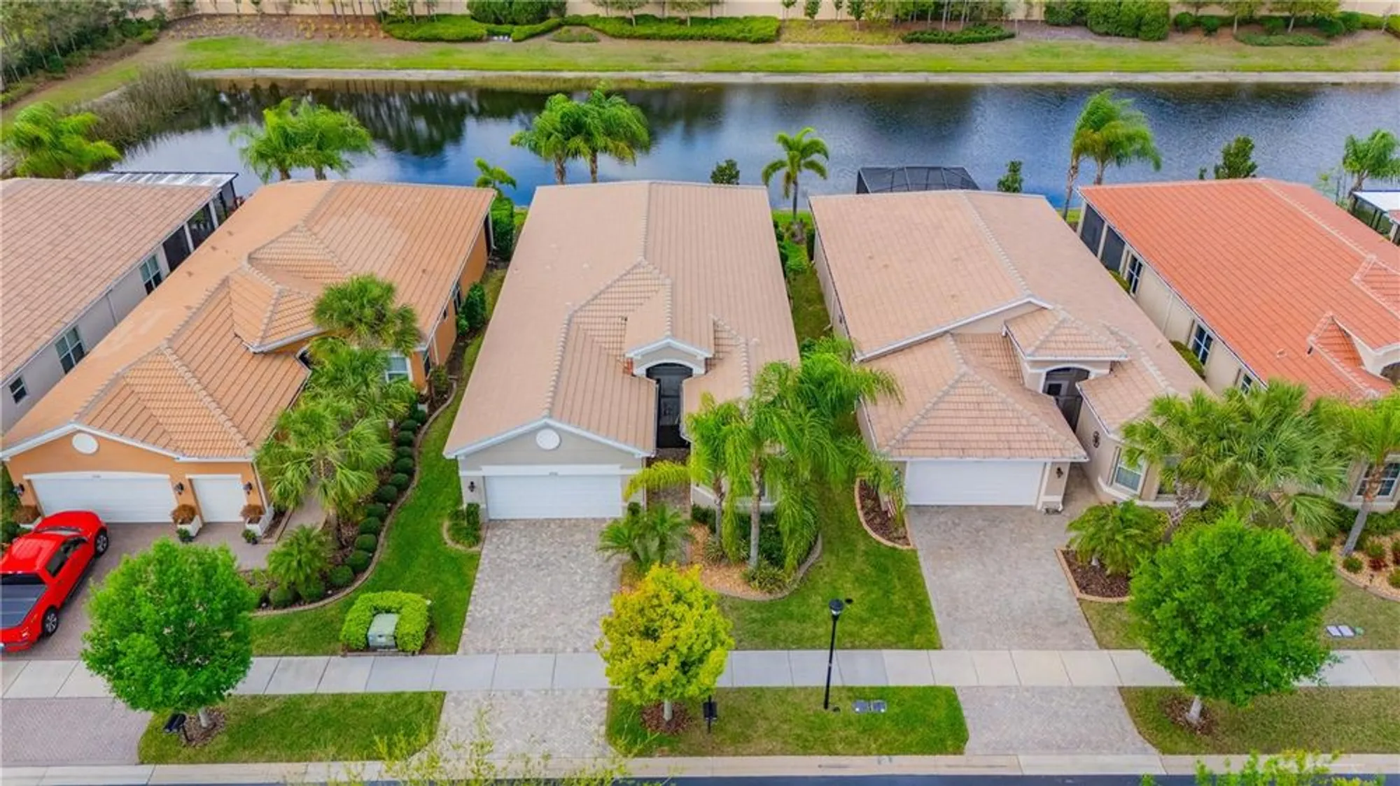 4908 GRAND BANKS DR, WIMAUMA, FL 33598 | Valencia Lakes | 55+ Home For Sale
